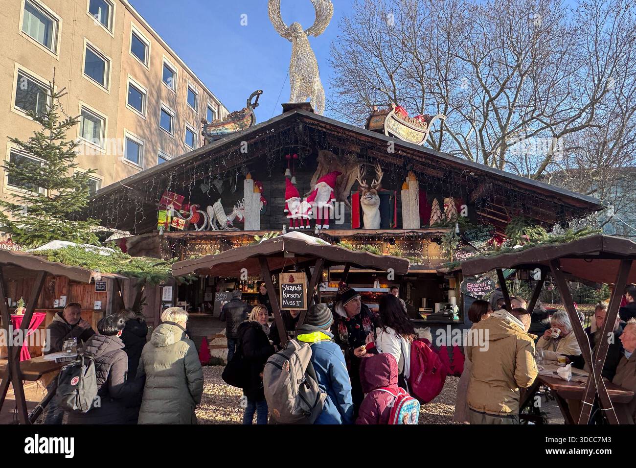 21.12.2025, xsvx, Vermischtes Lokales, Weihnachtsmarkt in Karlsruhe, v ...