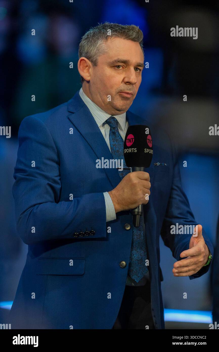 Edinburgh, Scotland. 21 December 2025. Alan McManus makes up part of ...