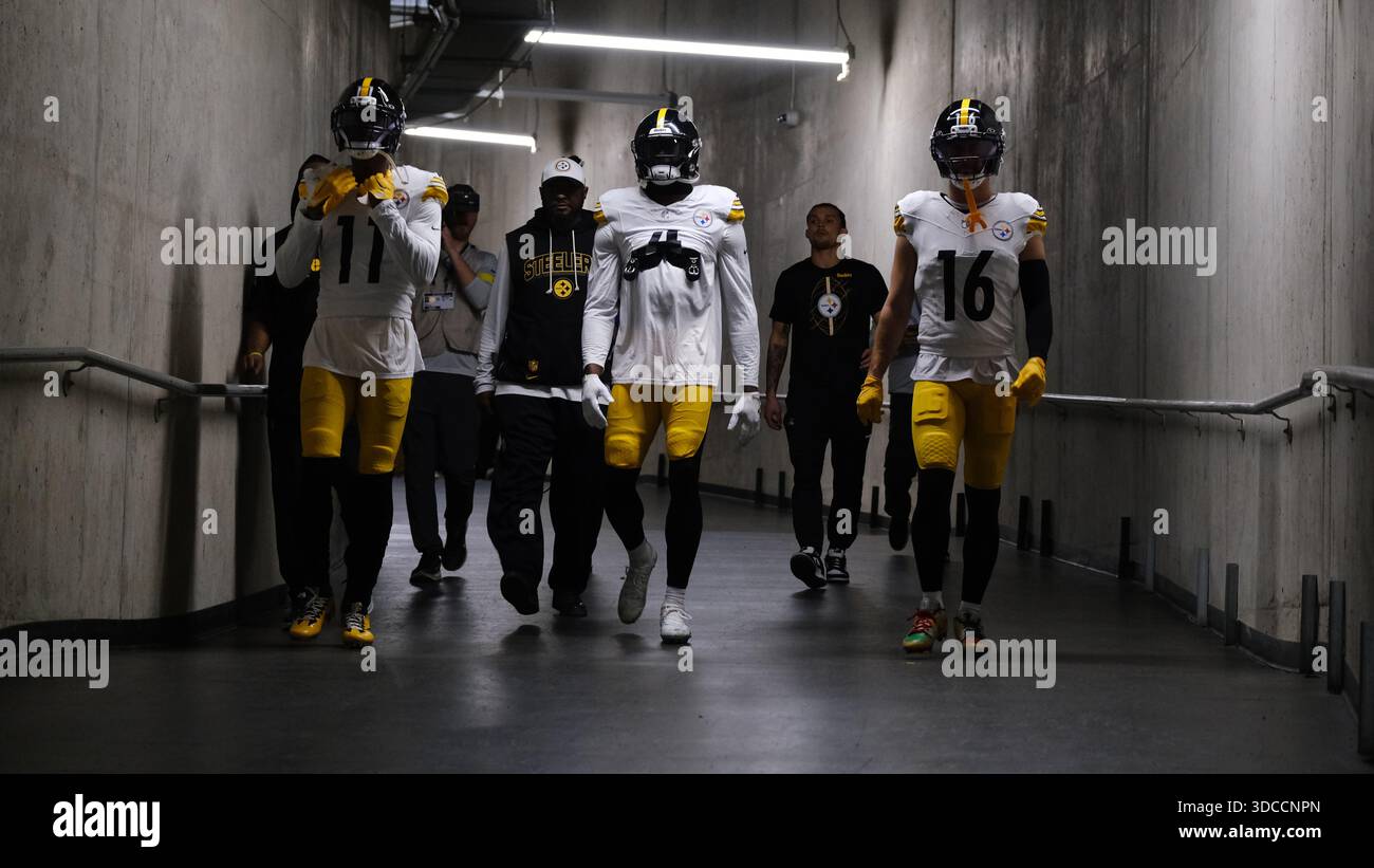 Dec 21, 2025: Marquez Valdes-Scantling #11, DK Metcalf #4, Adam Thielen ...