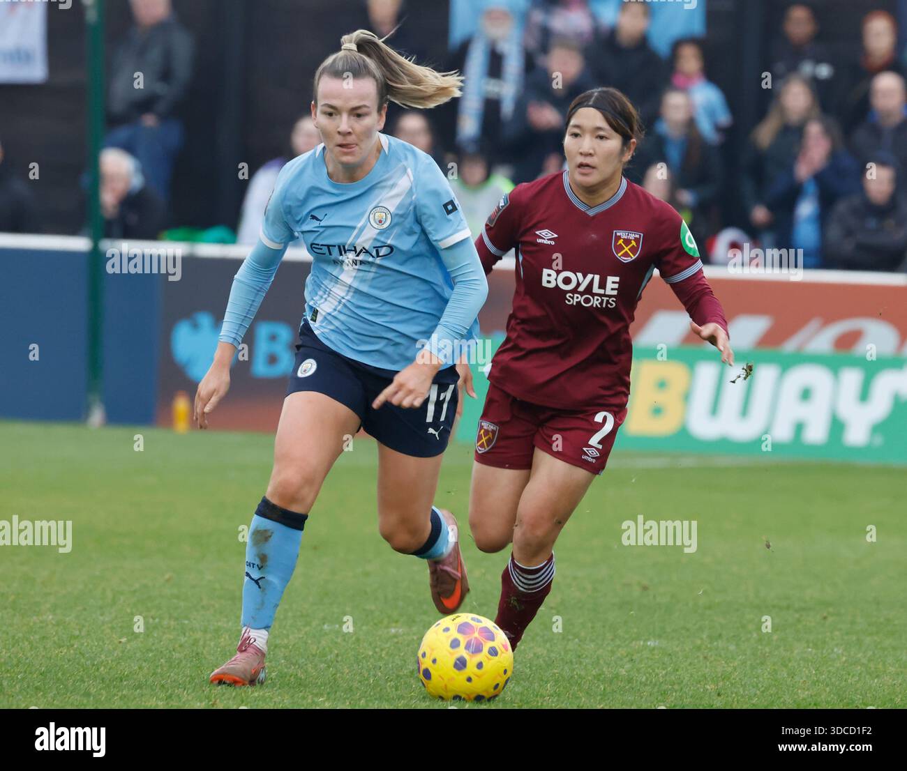 LONDON, ENGLAND -Lauren Hemp of Manchester City WFC and Yu Endo of West ...