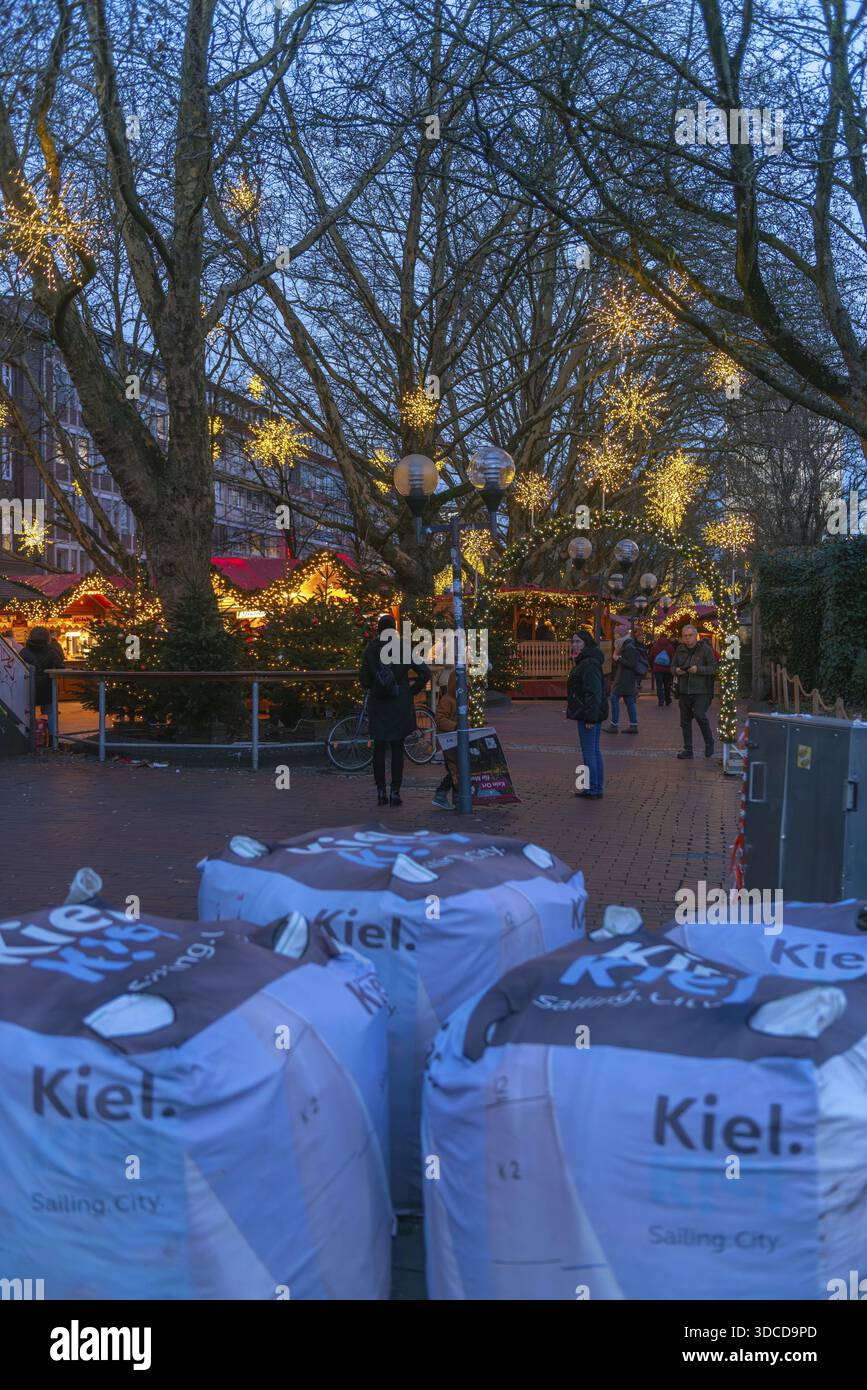 Safety measures christmas market hi-res stock photography and images ...