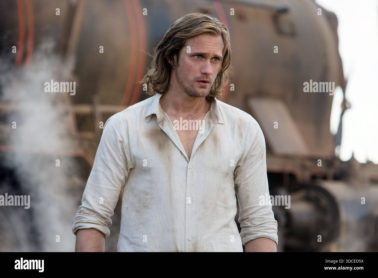 The legend of tarzan 2016 alexander hi-res stock photography and images ...