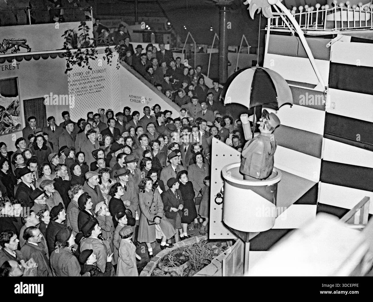 Family celebration 1951 Black and White Stock Photos & Images - Alamy