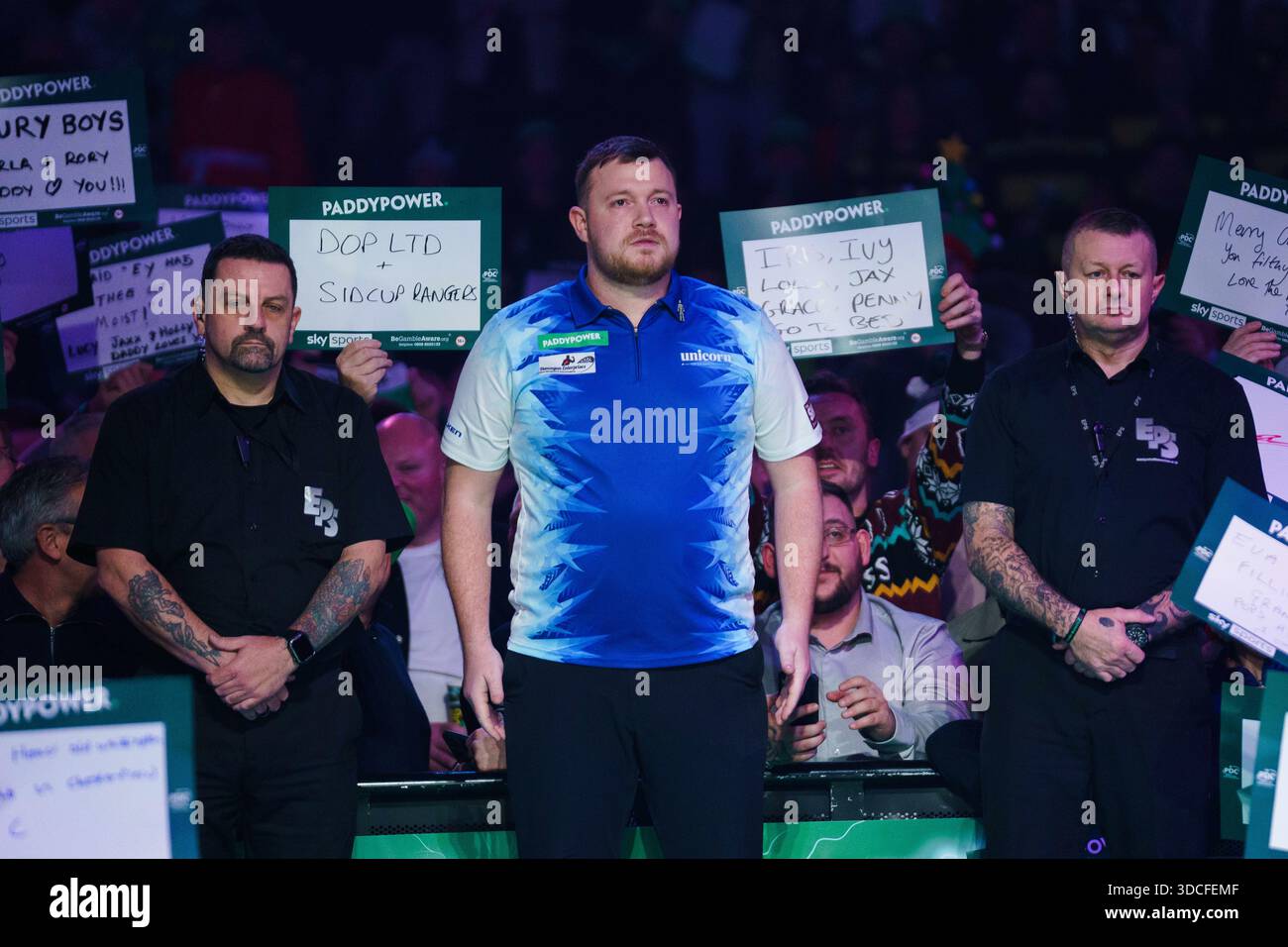 Darren Beveridge's walk on during the second round match between Darren ...