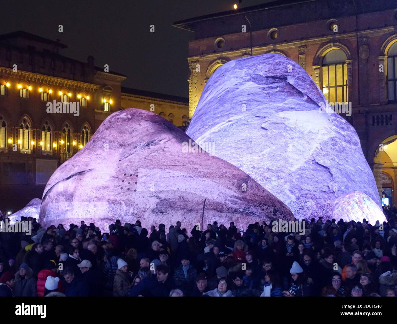 Bologna. Lighting of Iwagumi - Dismisura Christmas installations and ...
