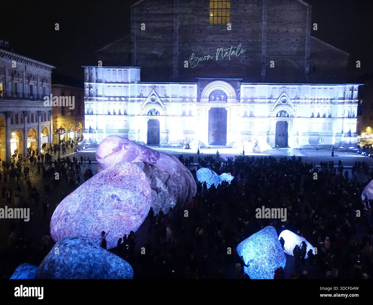 Bologna. Lighting of Iwagumi - Dismisura, a Christmas installation and ...