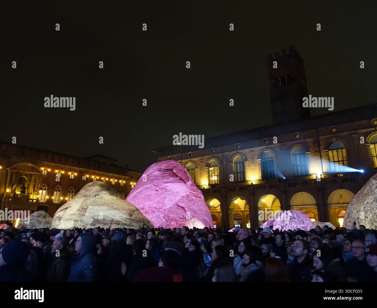 Bologna. Lighting of Iwagumi - Dismisura Christmas installations and ...