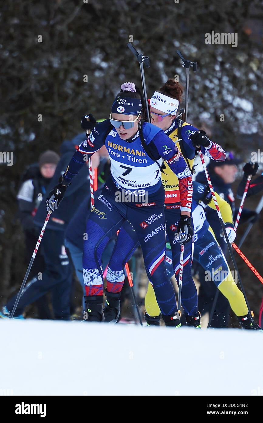 Camille Bened (France), Women 12,5 Km Mass Start during the BMW IBU ...