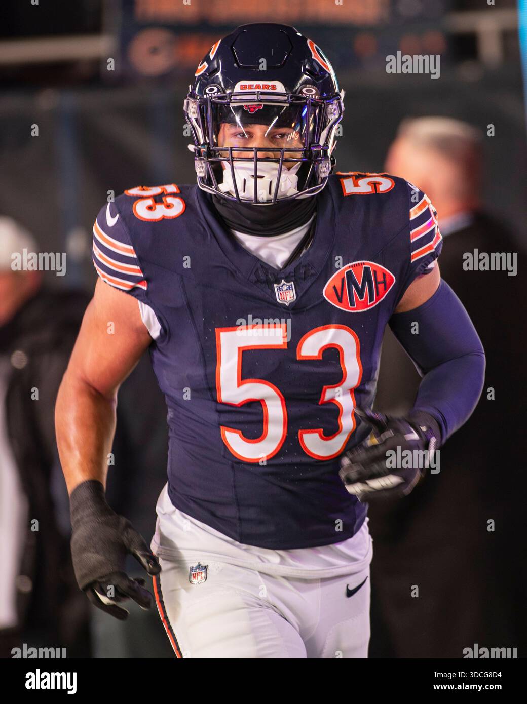 December 20, 2025: Chicago Bears T.J. Edwards (53) runs on to the field ...