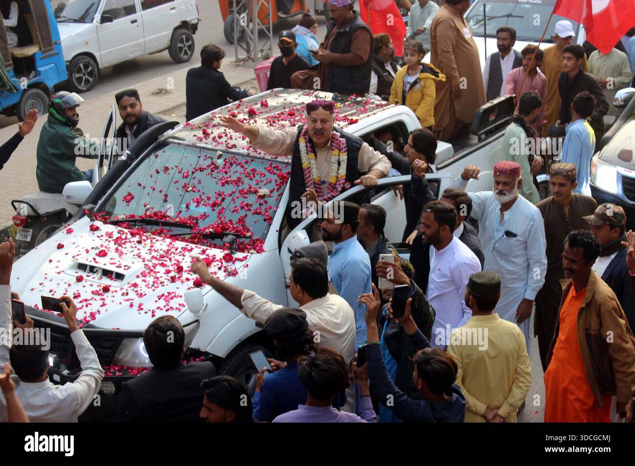 HYDERABAD, PAKISTAN, DEC 22: Activists of Jeay Sindh Mahaz (JSM) are ...