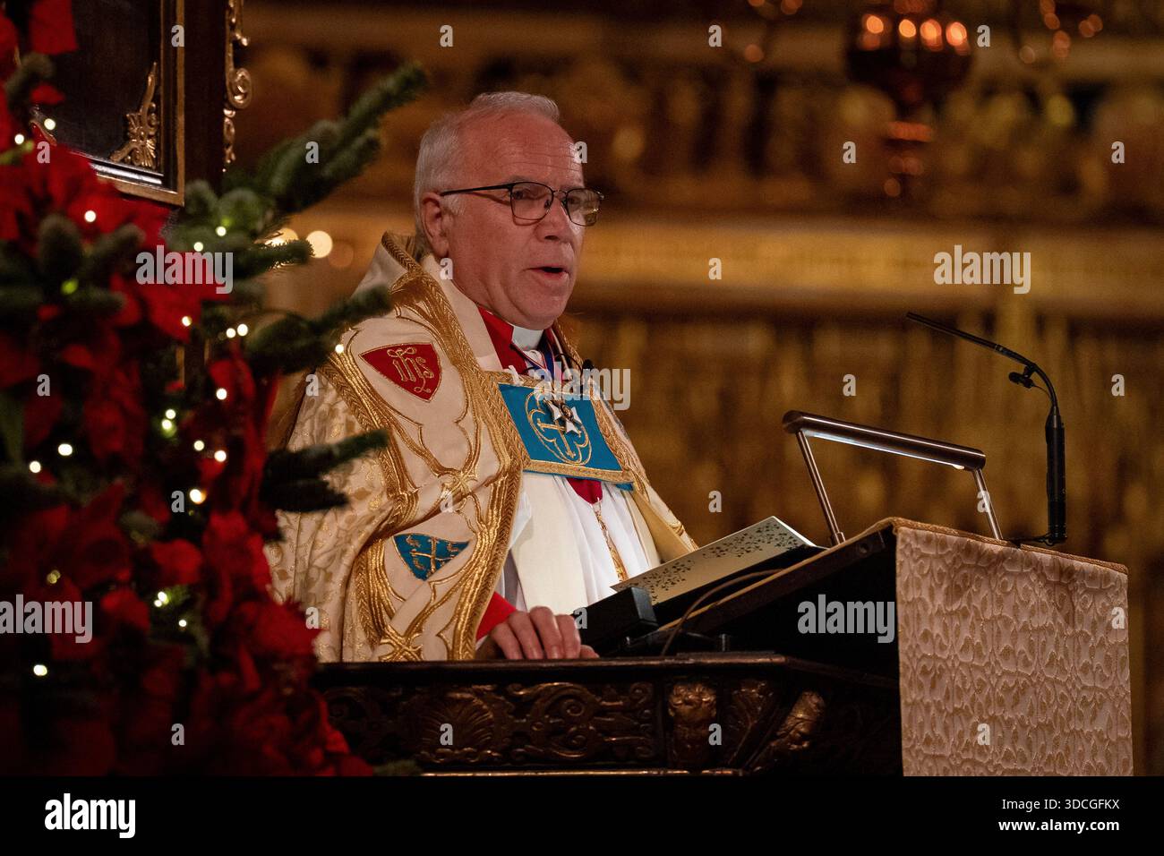 Dean of Westminster the very reverend Dr David Hoyle conducts the ...