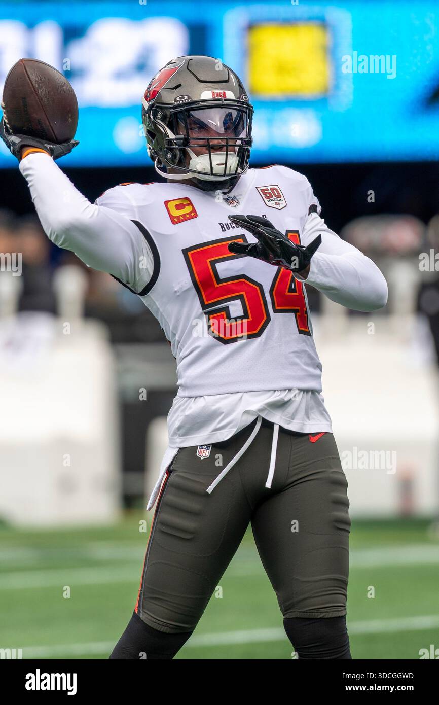 Tampa Bay Buccaneers linebacker Lavonte David warms up before an NFL ...