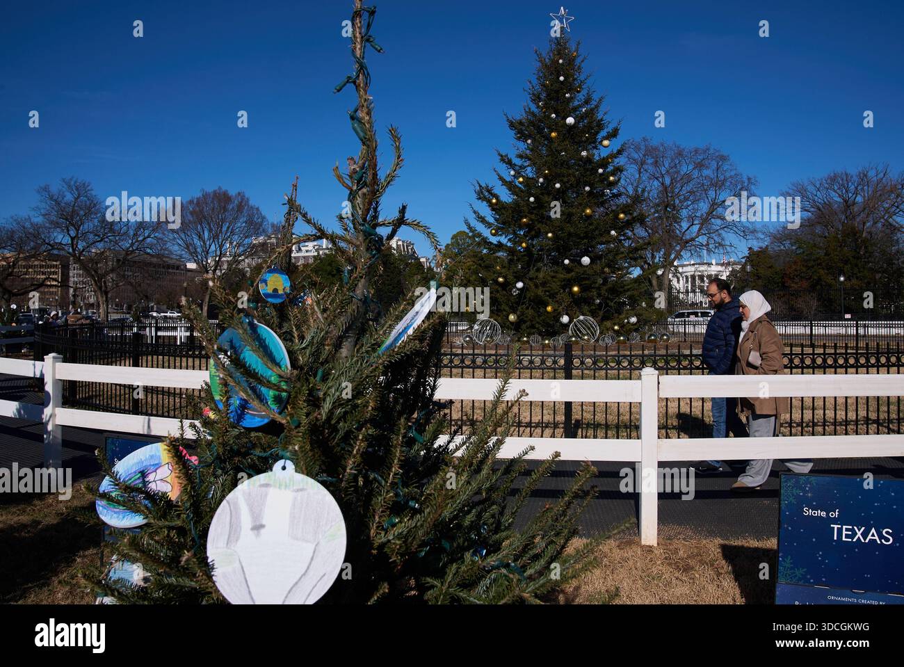 Ghada Ali, right, and her husband Yoosif Ali, of Potomac, Md., who are ...