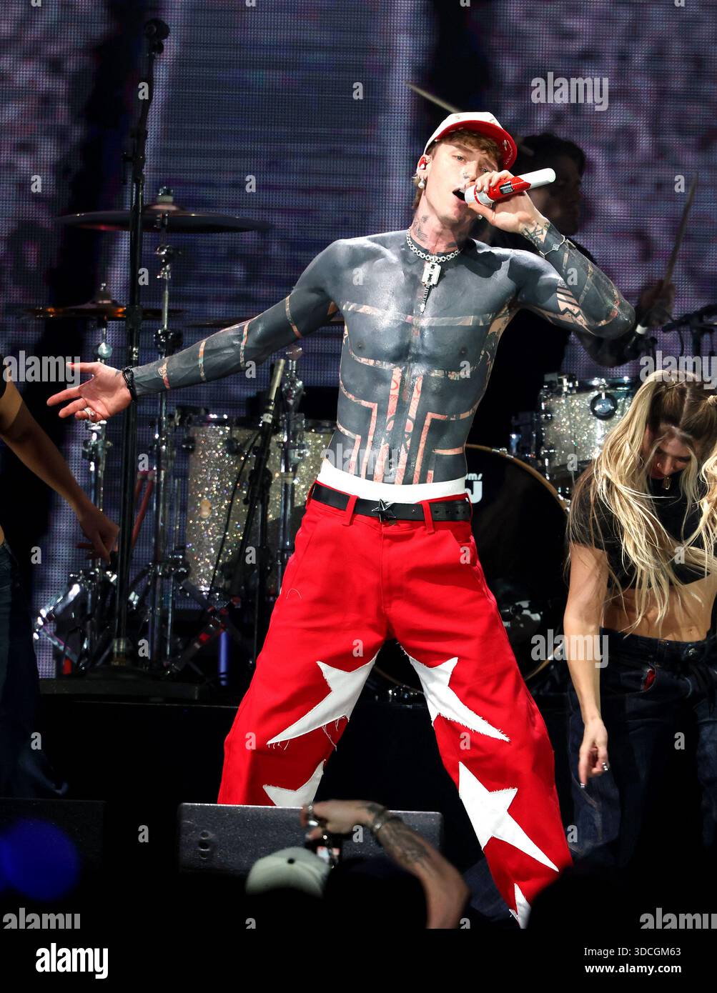 MIAMI, FLORIDA - DECEMBER 20: MIchine Gun Kelly, MGK performs during ...