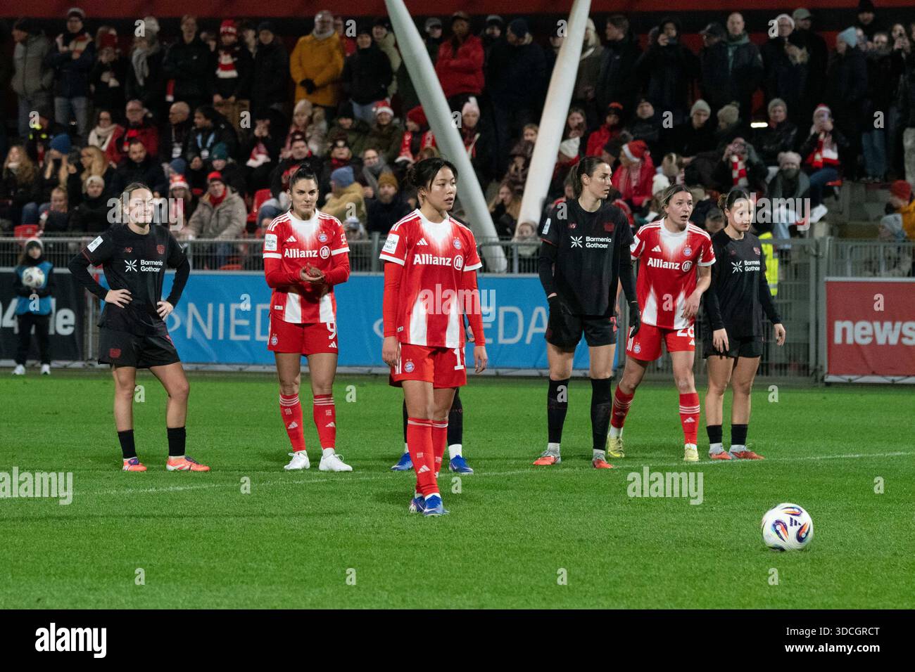 Momoko Tanikawa (18 FC Bayern München) during the Google Pixel Frauen ...