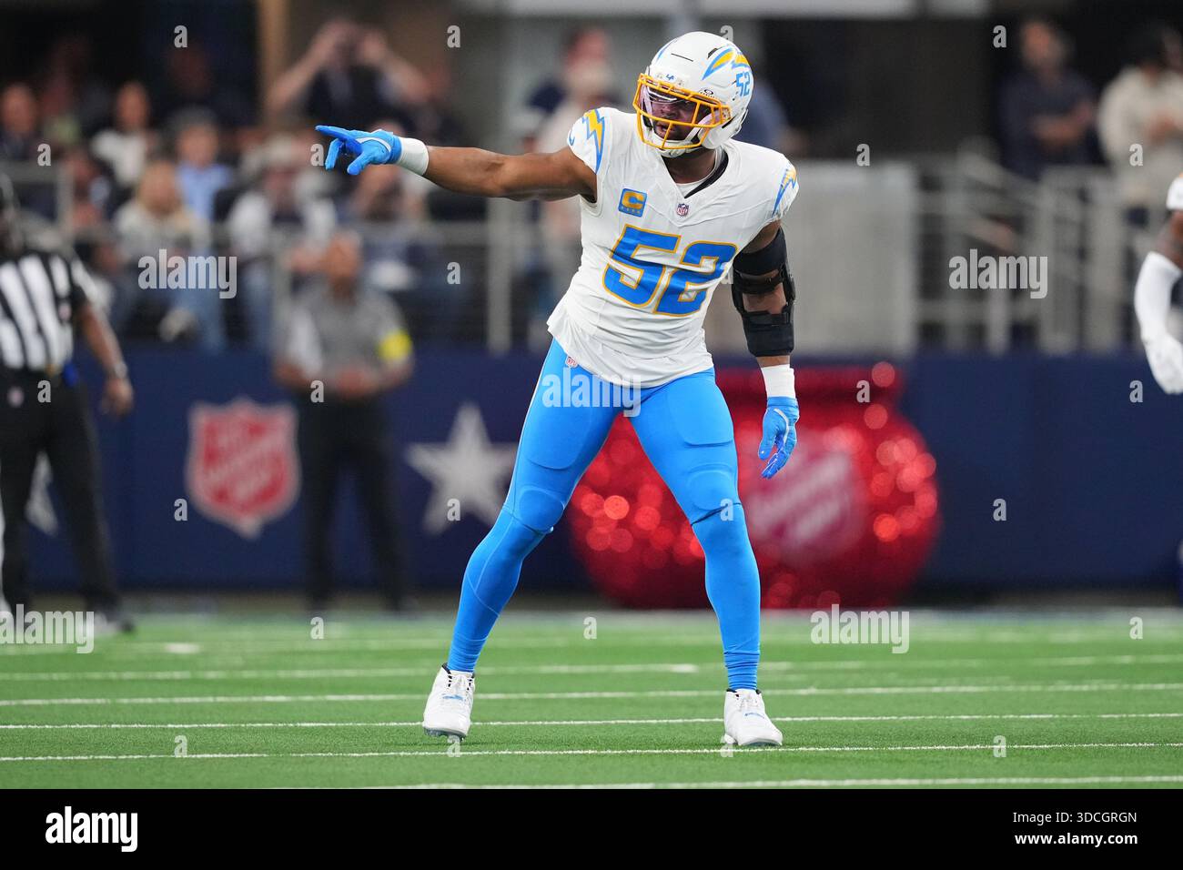 Los Angeles Chargers linebacker Khalil Mack (52) gestures during the ...
