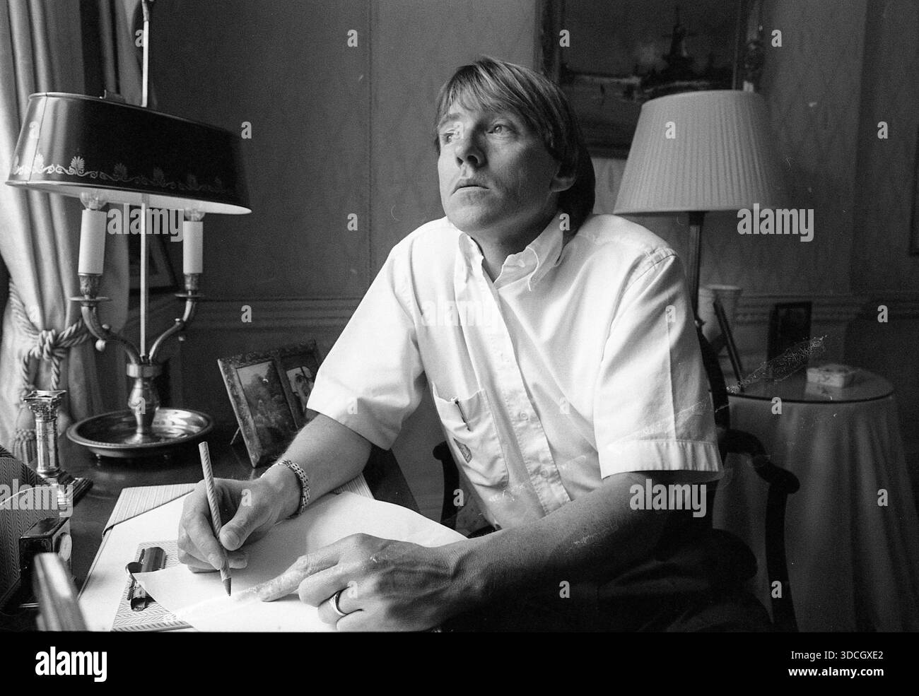Howard Hodgson prominent fourth-generation British funeral director ...