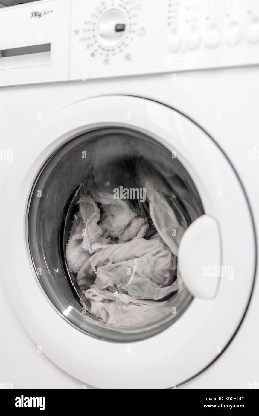 Modern washing machine displays hi-res stock photography and images - Alamy