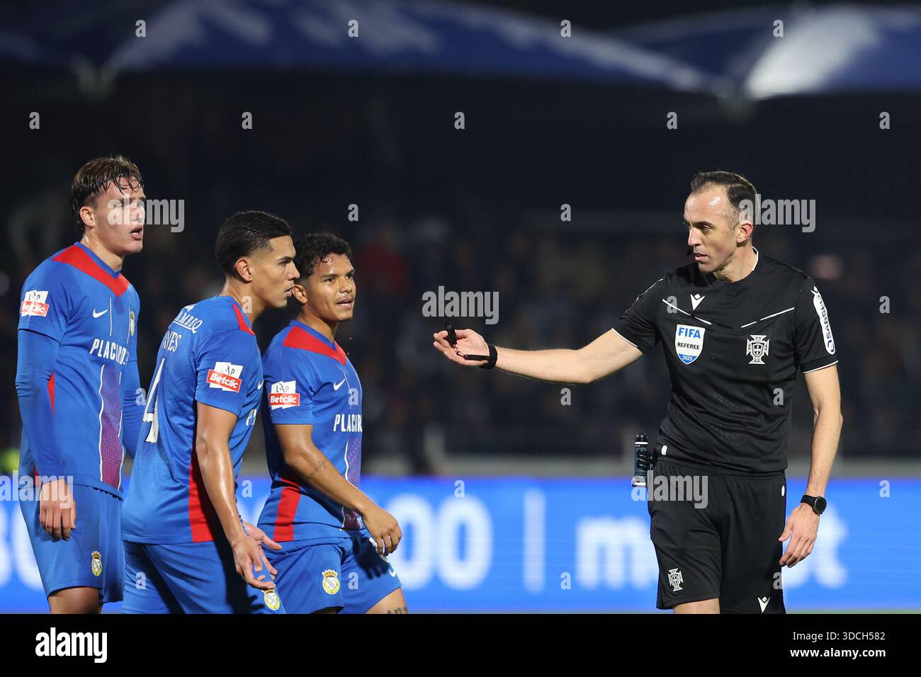 Alverca, 22/12/26 - FC Alverca hosted FC Porto at stadium Complexo ...