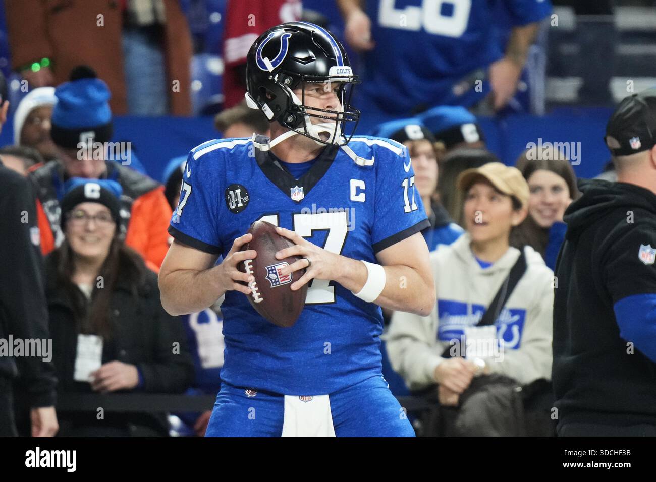 Indianapolis Colts quarterback Philip Rivers warms up before an NFL ...
