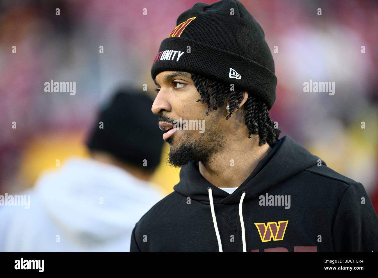 Washington Commanders quarterback Jayden Daniels (5) before an NFL ...