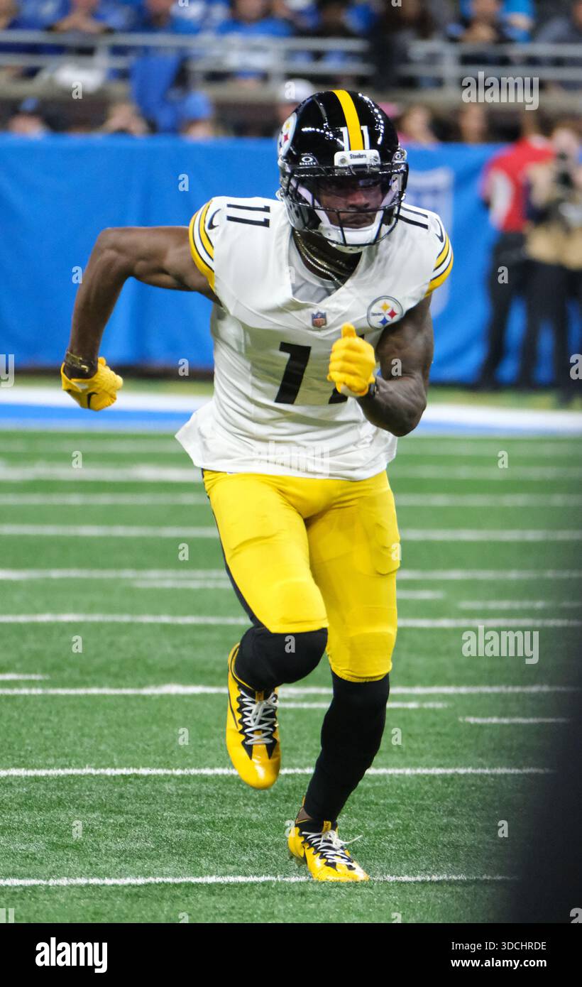 Dec 21, 2025: Marquez Valdes-Scantling #11 during the Pittsburgh ...