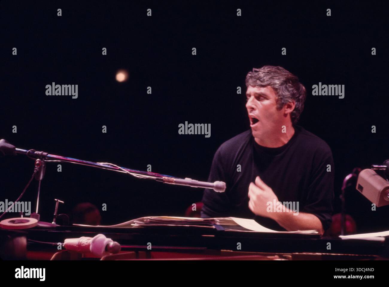 Changing time signatures hi-res stock photography and images - Alamy