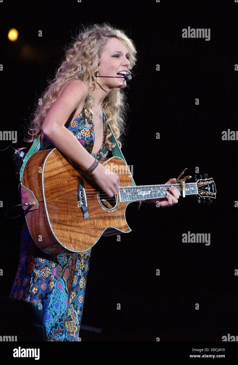 Taylor swift opening act hi-res stock photography and images - Alamy