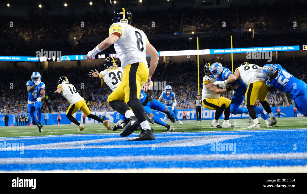 Dec 21, 2025: Aaron Rodgers #8 during the Pittsburgh Steelers vs ...