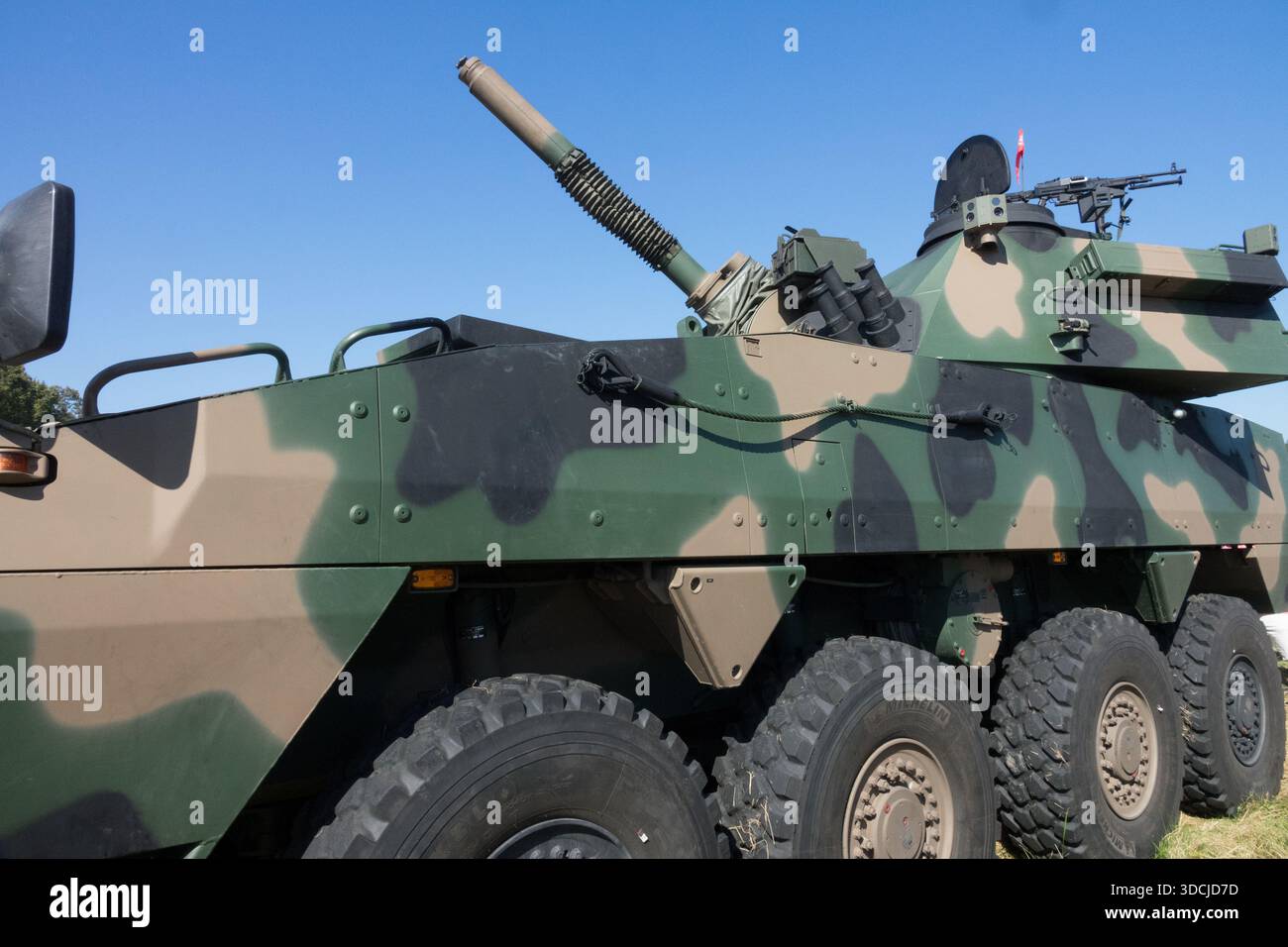 Polish Mortar M120 Rak Wheeled Vehicle Stock Photo - Alamy