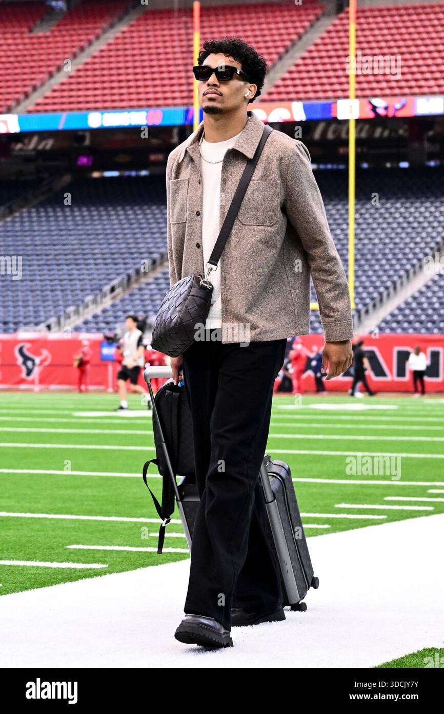 Las Vegas Raiders safety Isaiah Pola-Mao arrives prior to an NFL ...
