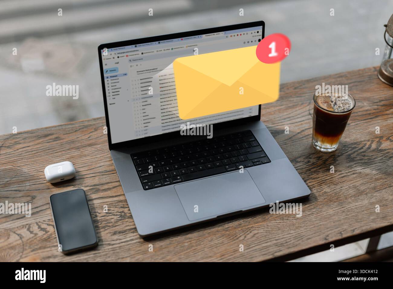 Desktop notification mobile inbox hi-res stock photography and images ...
