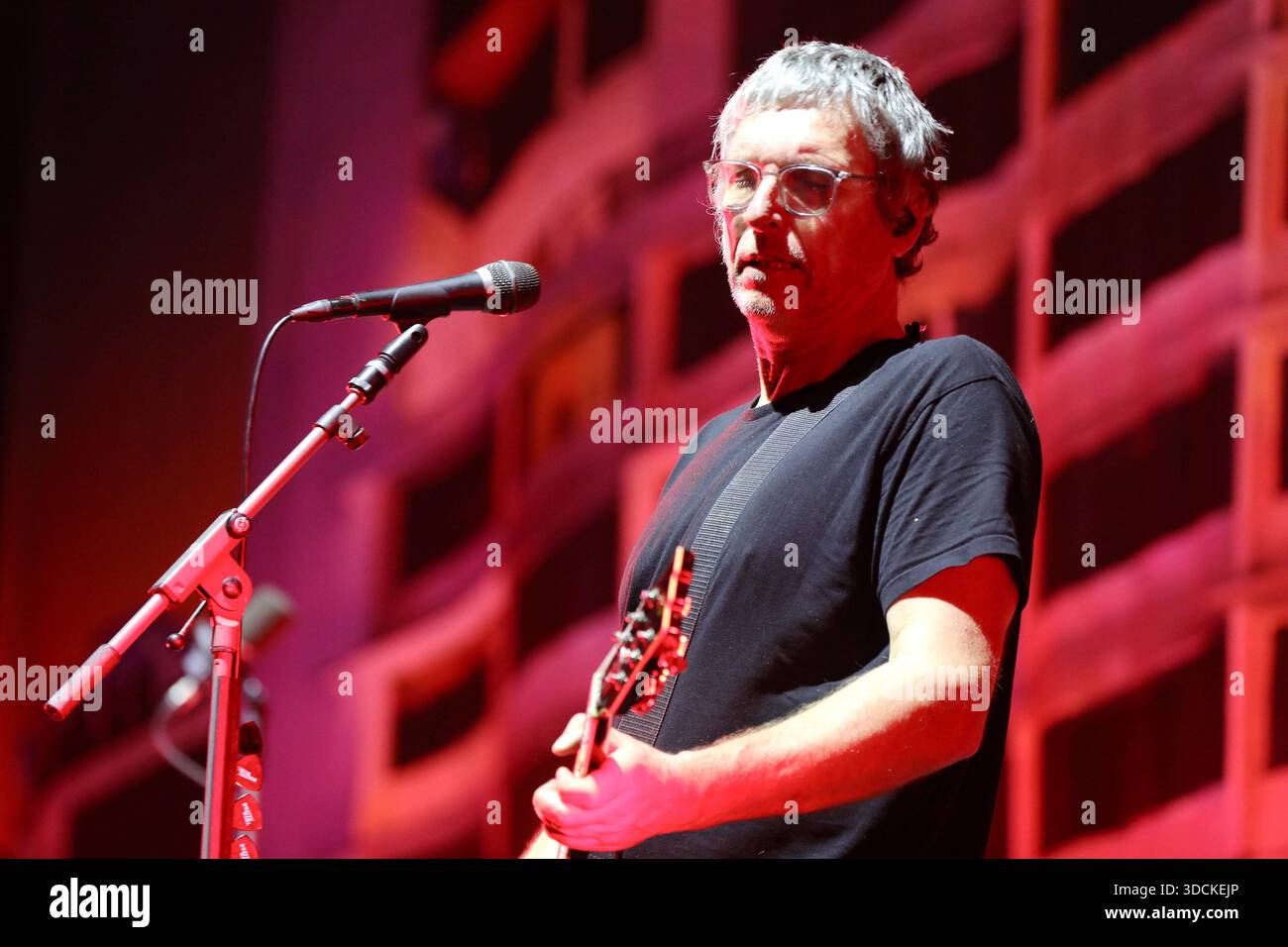 22.12.2025, Dritte Wahl, Band, im Konzert live in der Max-Schmeling ...