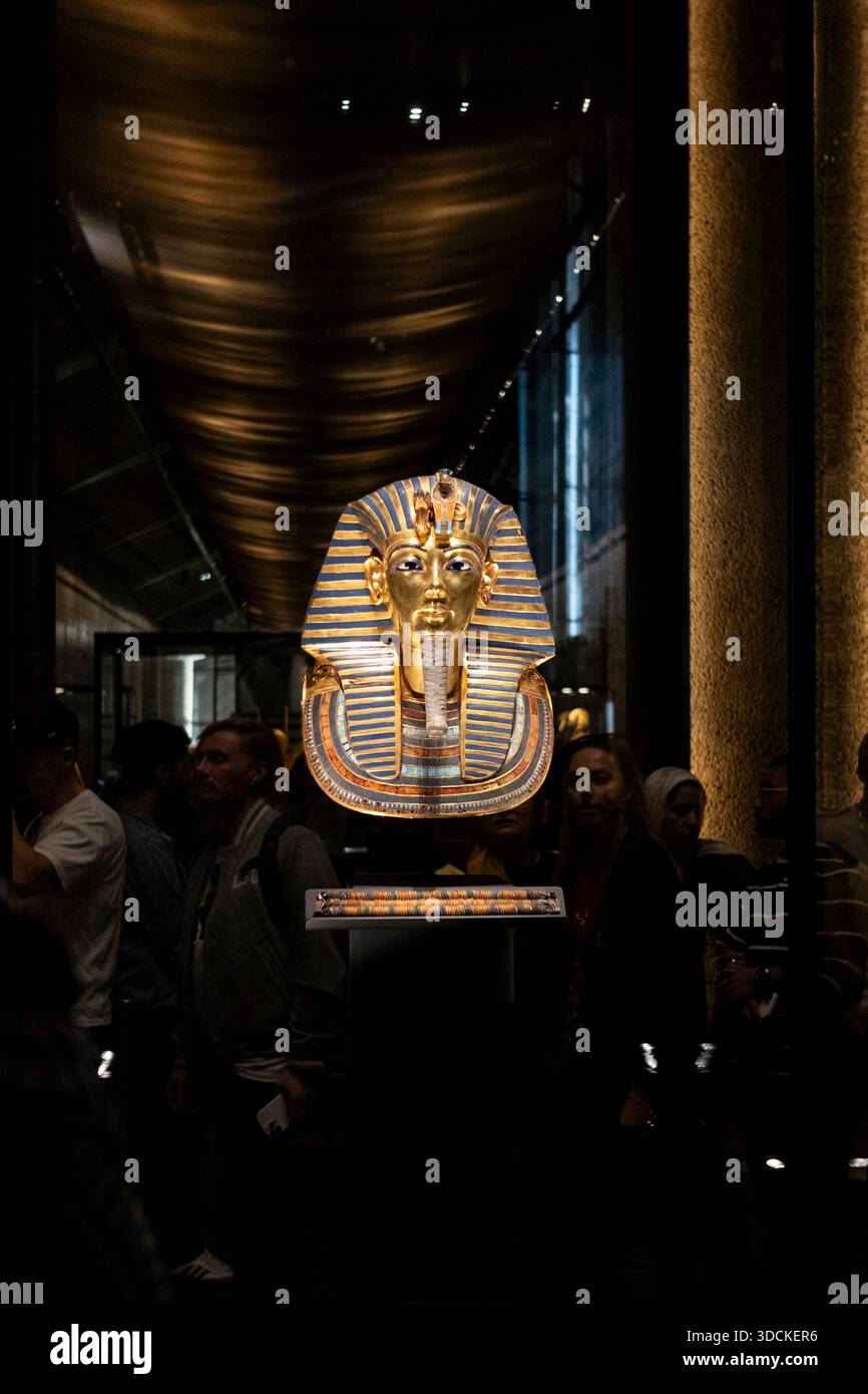 (251221) -- GIZA, Dec. 21, 2025 (Xinhua) -- This photo taken on Dec. 20 ...