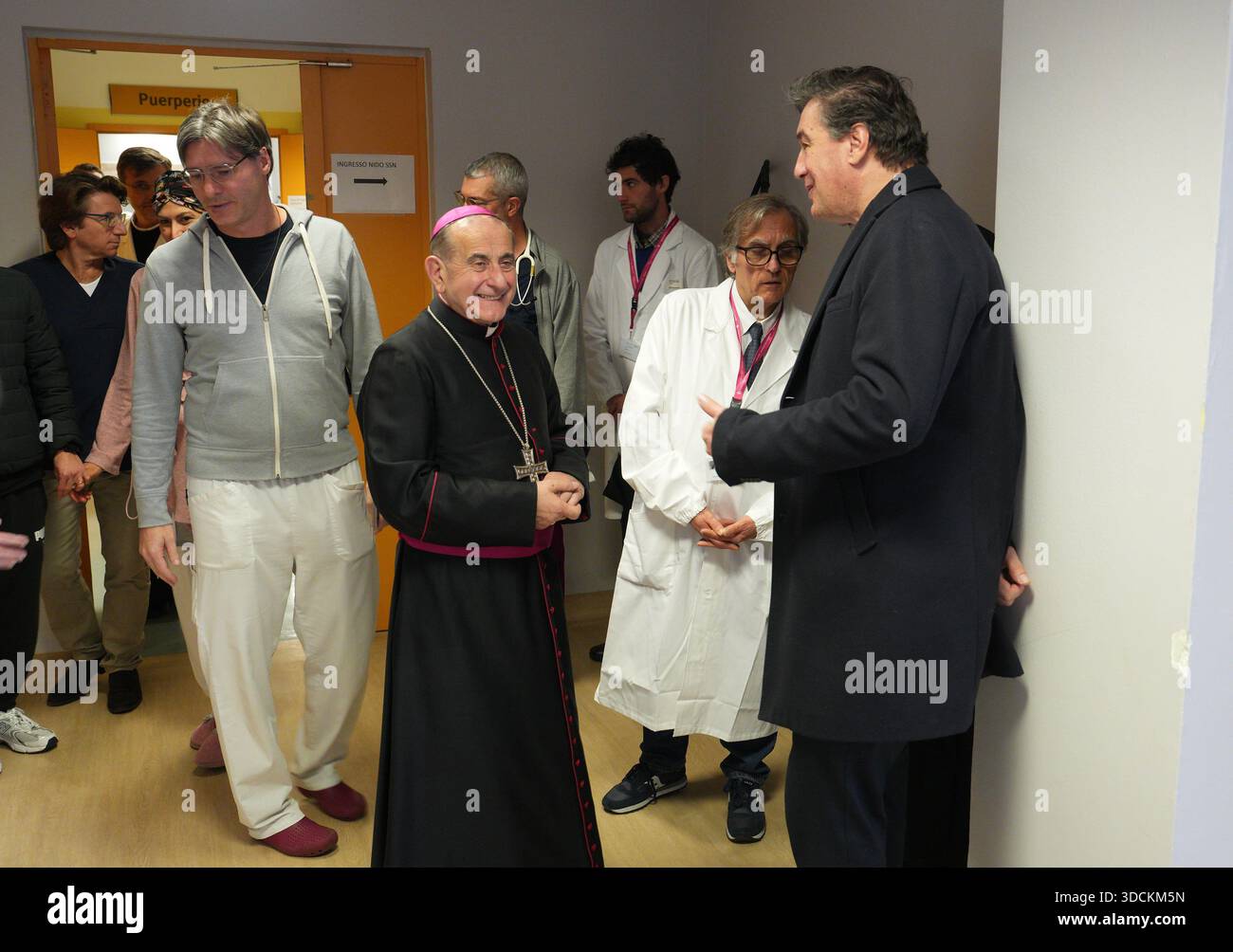 Milan, Mangiagalli Clinic, Archbishop Mario Delpini visits the ...