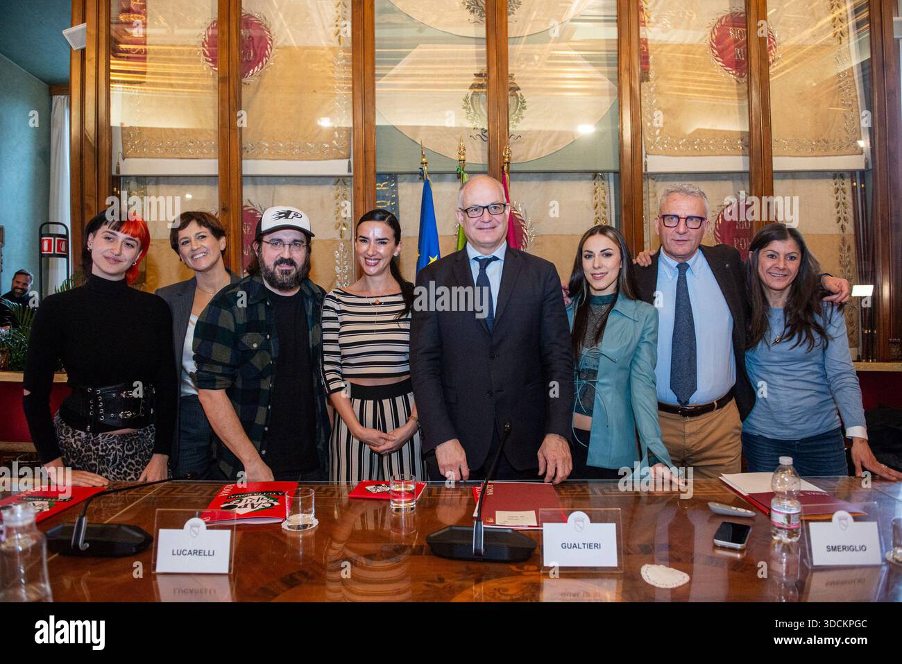 Conferenza Stampa in Campidoglio per Capodarte. Linda Stablini, Monica ...