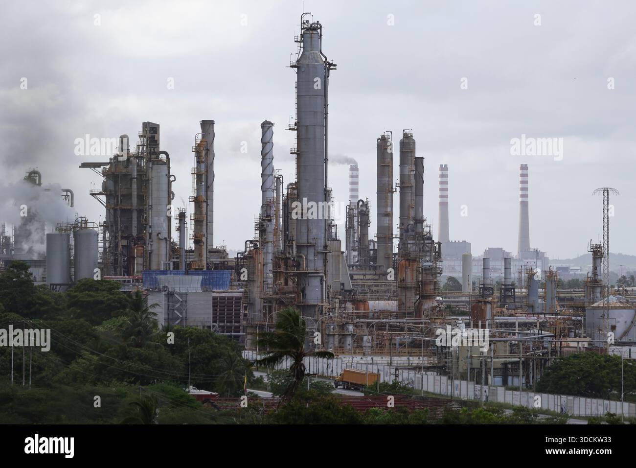 21 December 2025, Venezuela, Puerto Cabello: View of the El Palito refinery of the Venezuelan ...