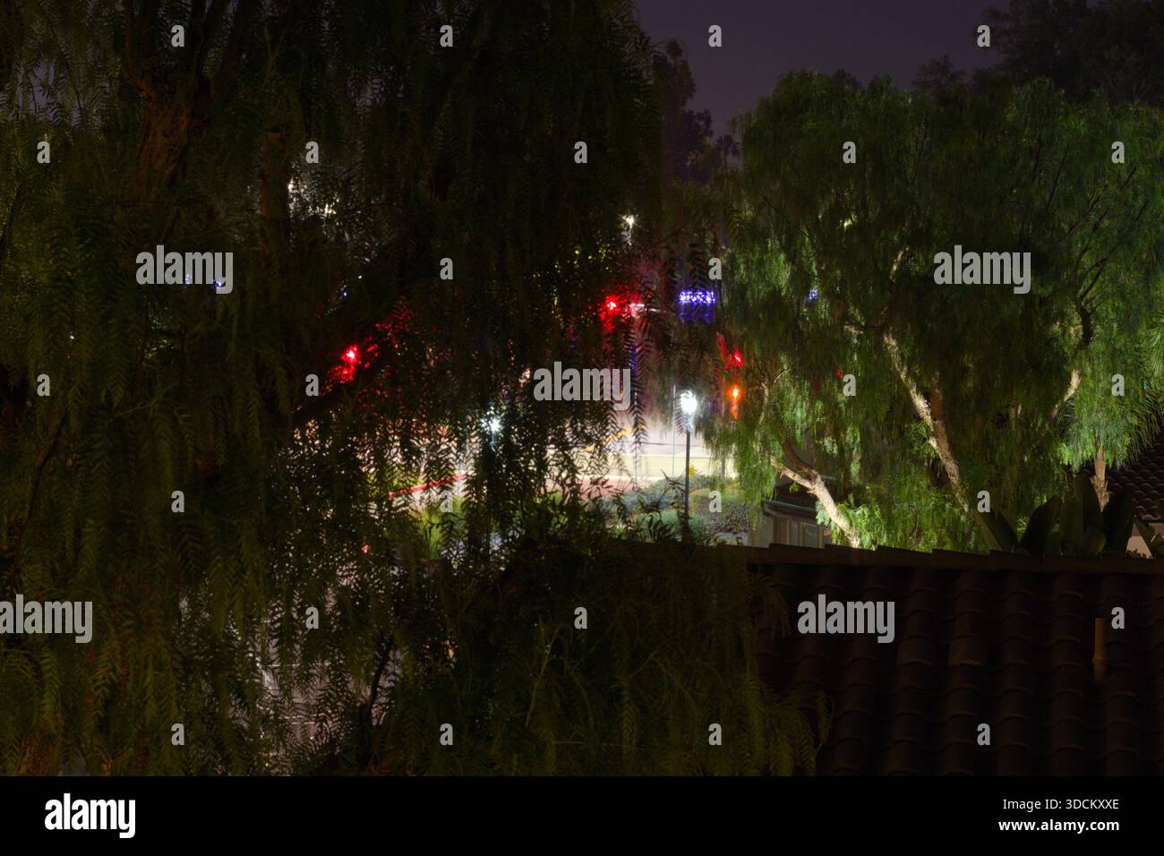 Nighttime urban street view hi-res stock photography and images - Alamy