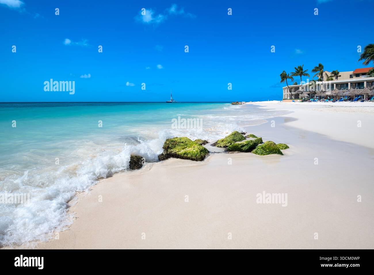 Beach rocks turquoise water hi-res stock photography and images - Alamy