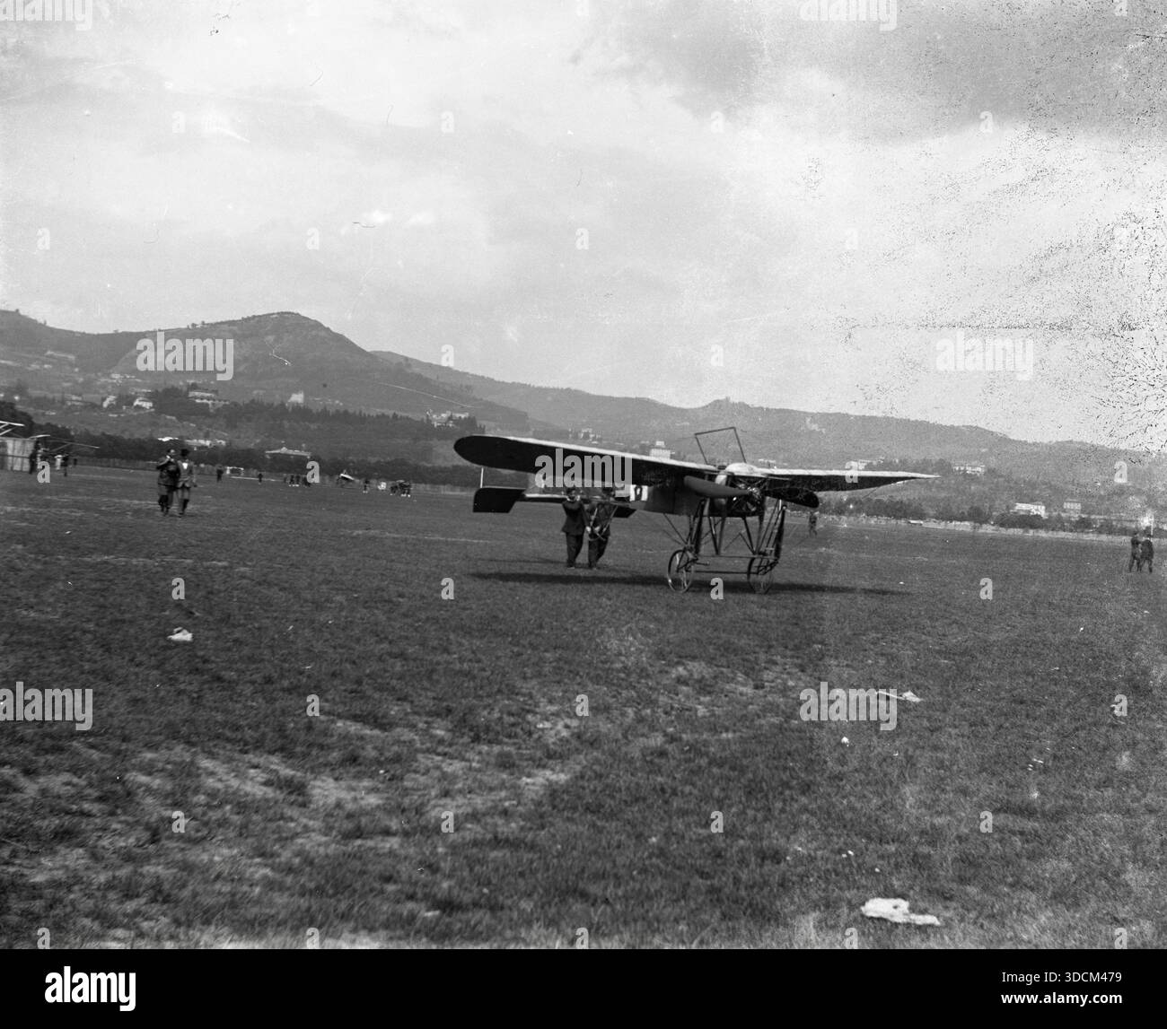 Pre world war i era aircraft hi-res stock photography and images - Alamy