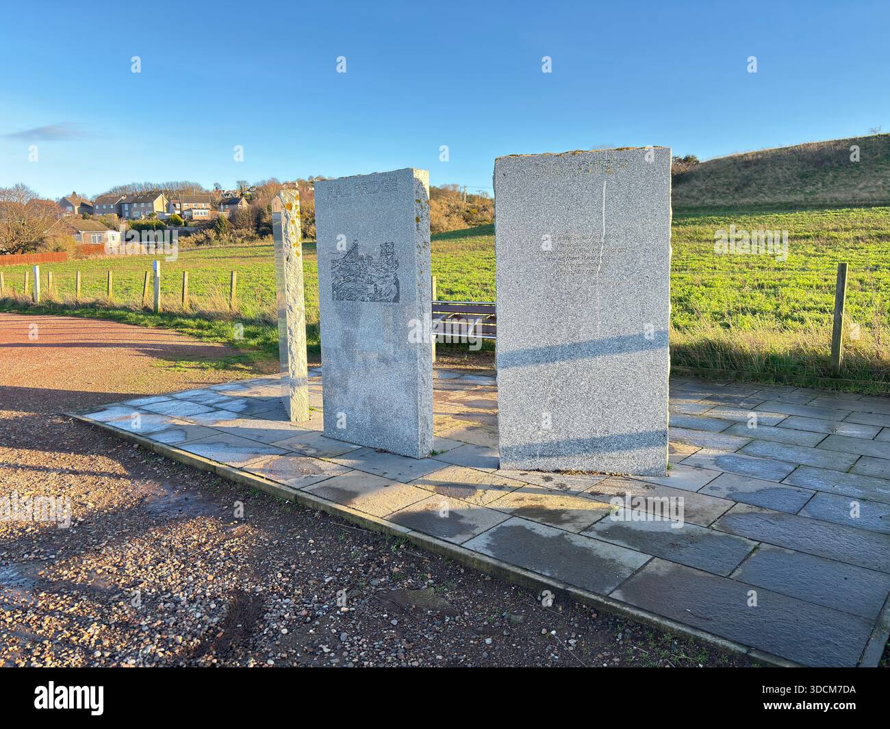 Tay Bridge Disaster Monument commemorating the 1879 rail bridge ...