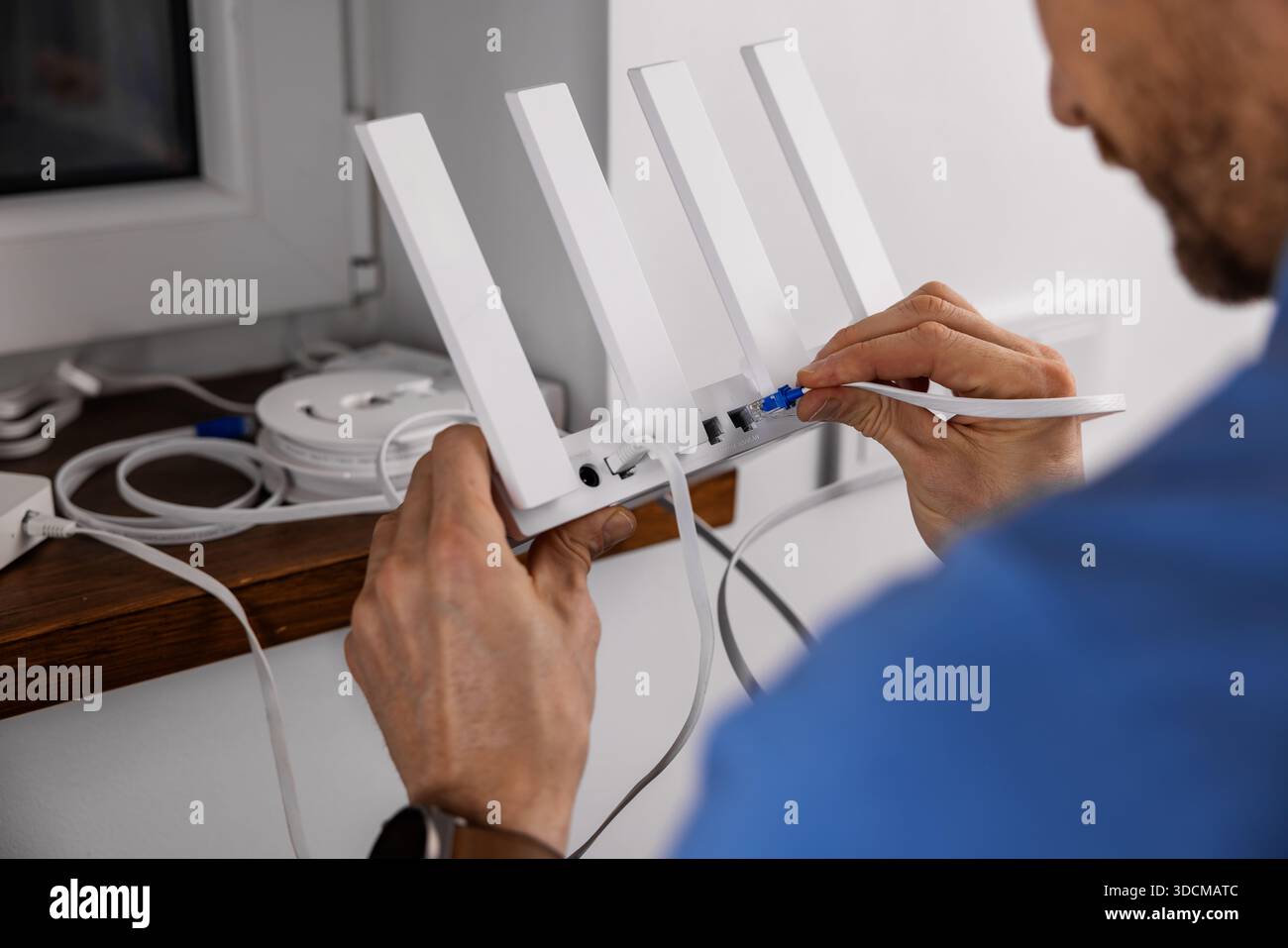Wi fi antenna installation in hi-res stock photography and images - Alamy