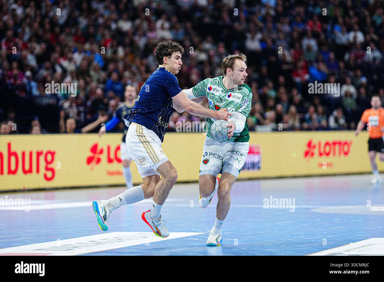 Elias Kofler (Handball Sport Verein Hamburg, #06), Mathias Gidsel ...