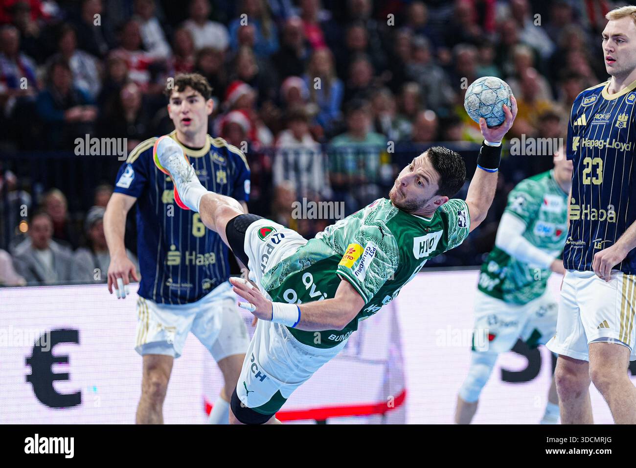 Wurf/Tor Mijajlo Marsenic (Fuechse Berlin, #93) GER, Handball Sport ...
