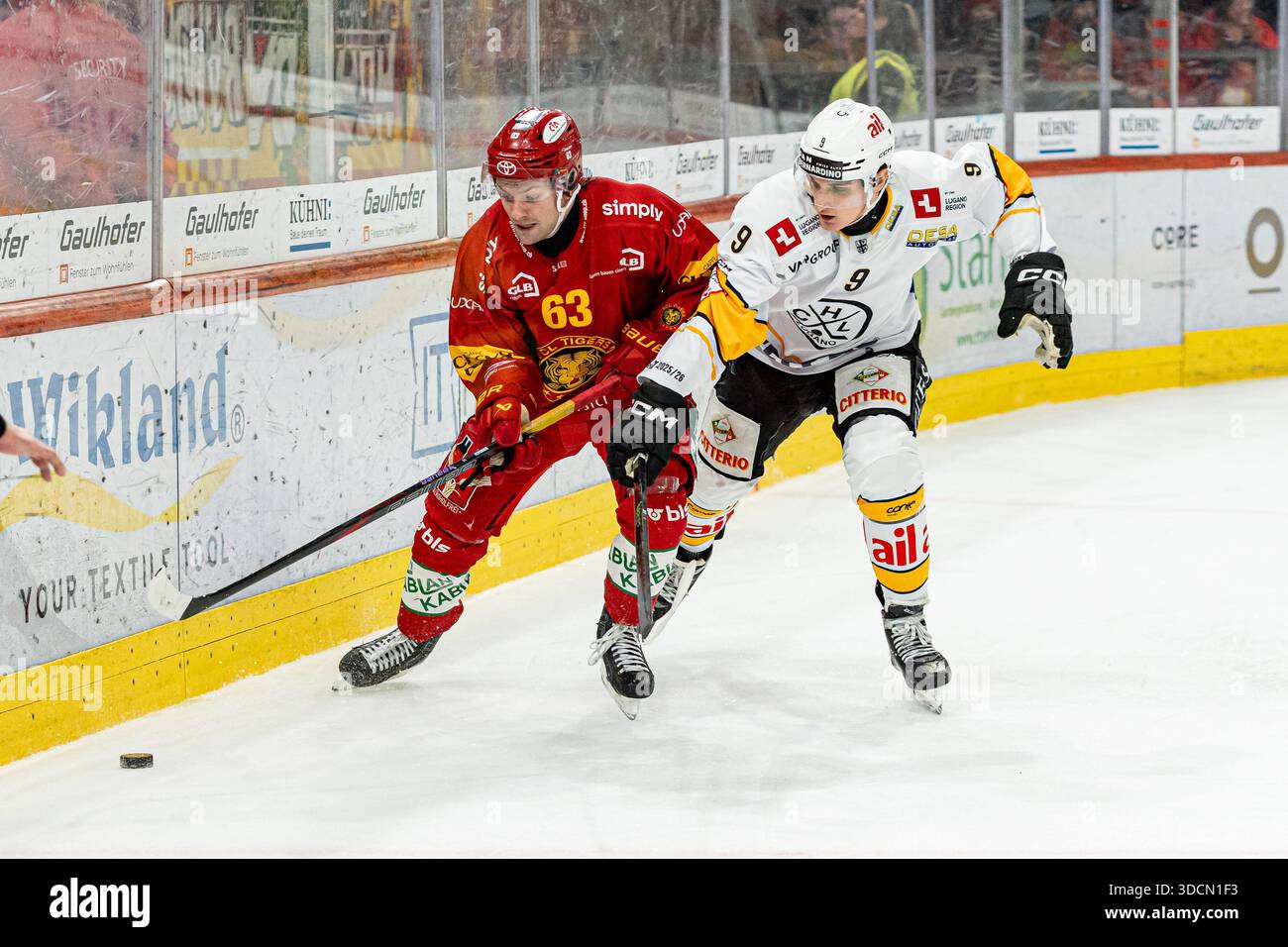 23/12/2025, Langnau, emmental versicherung arena, NL: SCL Tigers - HC ...