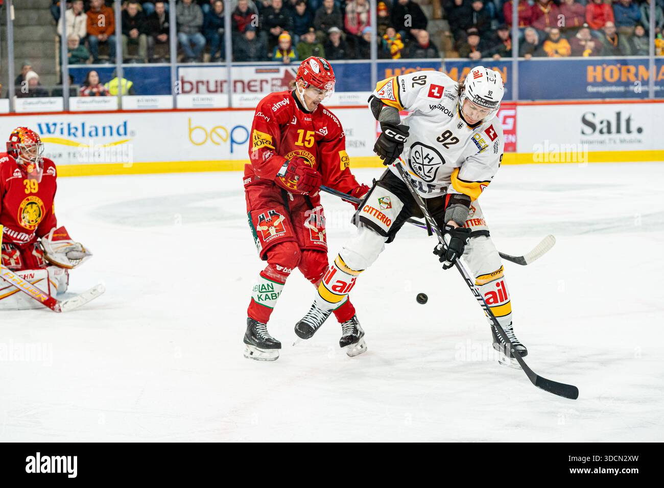 23/12/2025, Langnau, emmental versicherung arena, NL: SCL Tigers - HC ...
