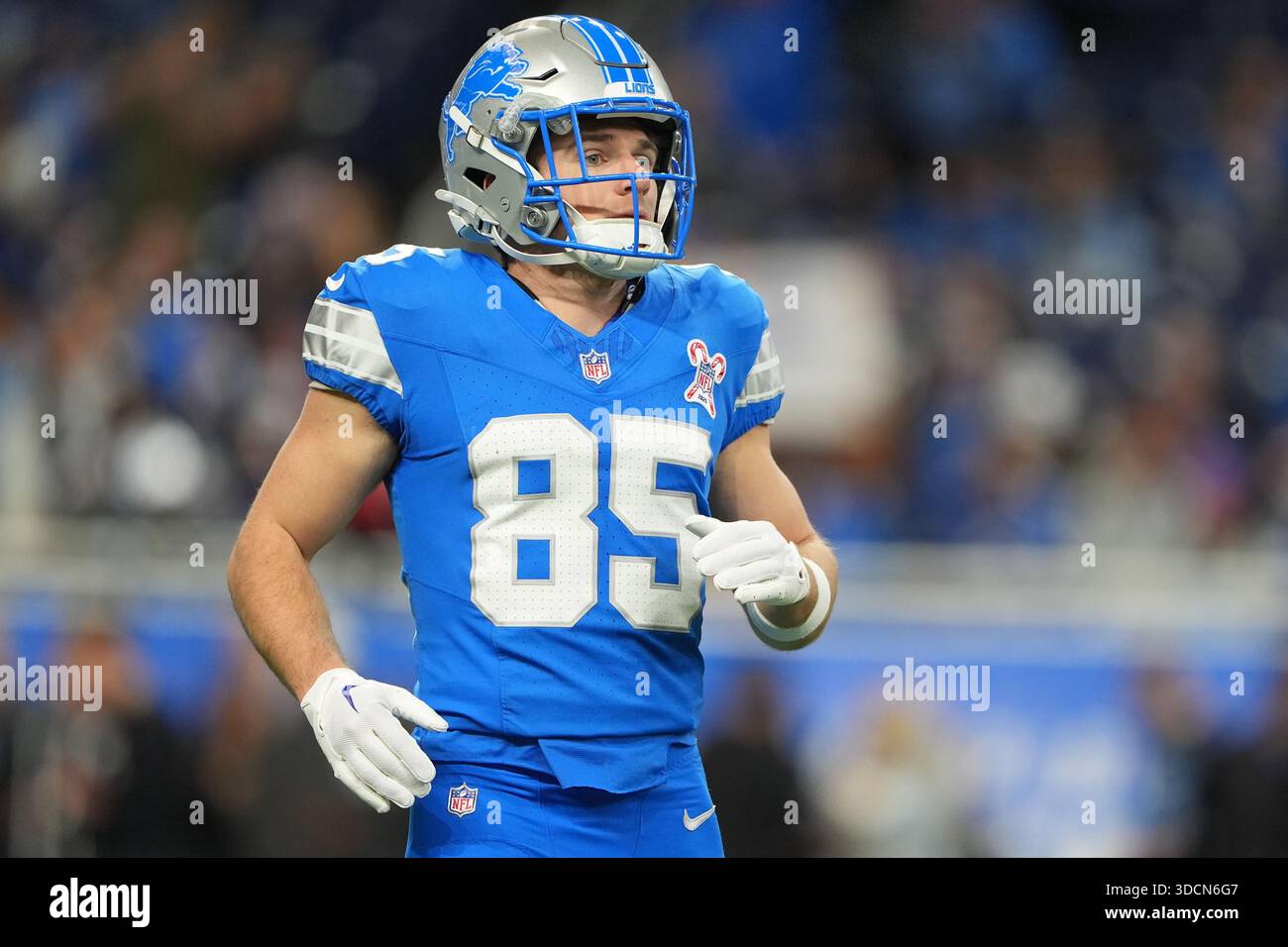Detroit Lions wide receiver Tom Kennedy warms up before an NFL football ...