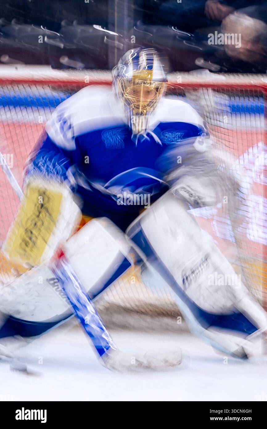 Goaltender Leonardo Genoni #30 (EV Zug) - December 23, 2025 - National ...