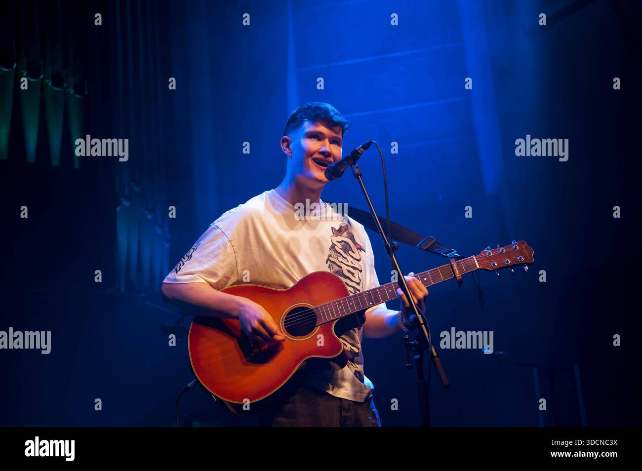 Pat Hamilton performing at Saint Lukes in Glasgow Tuesday 23rd December ...