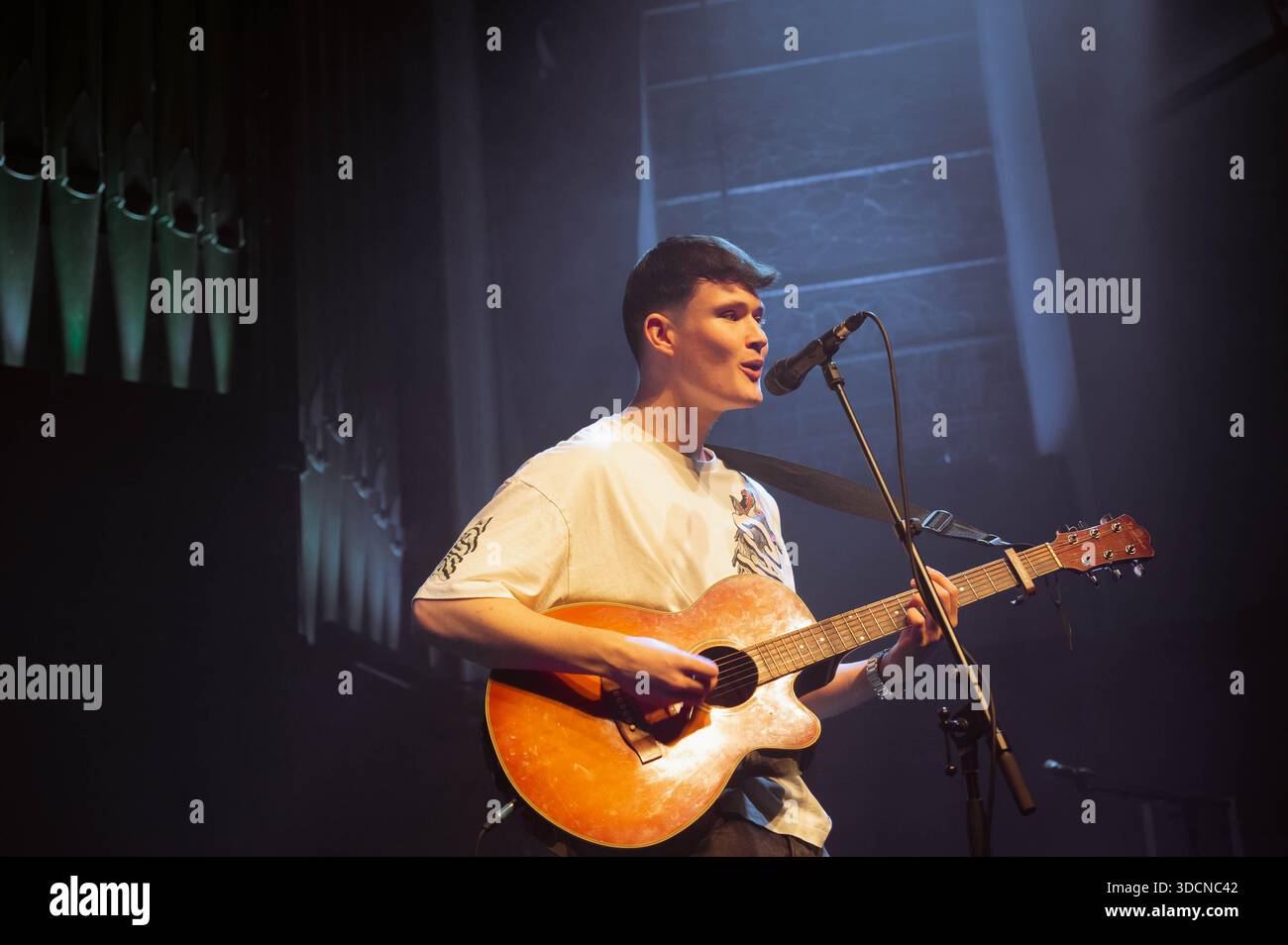 Pat Hamilton performing at Saint Lukes in Glasgow Tuesday 23rd December ...